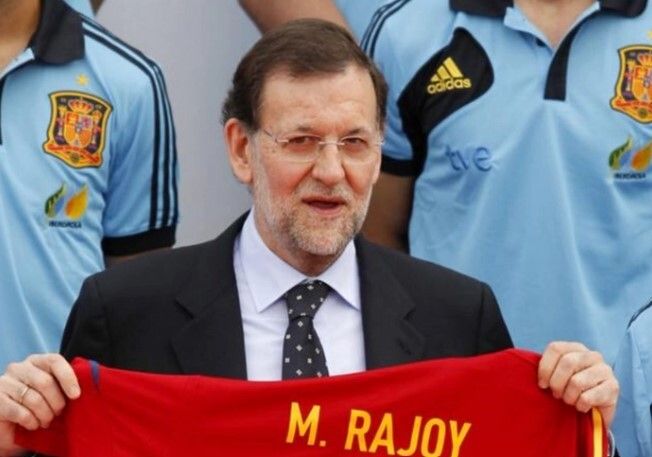 Óscar Puente lee la crónica de Rajoy del partido de España y le da un ...