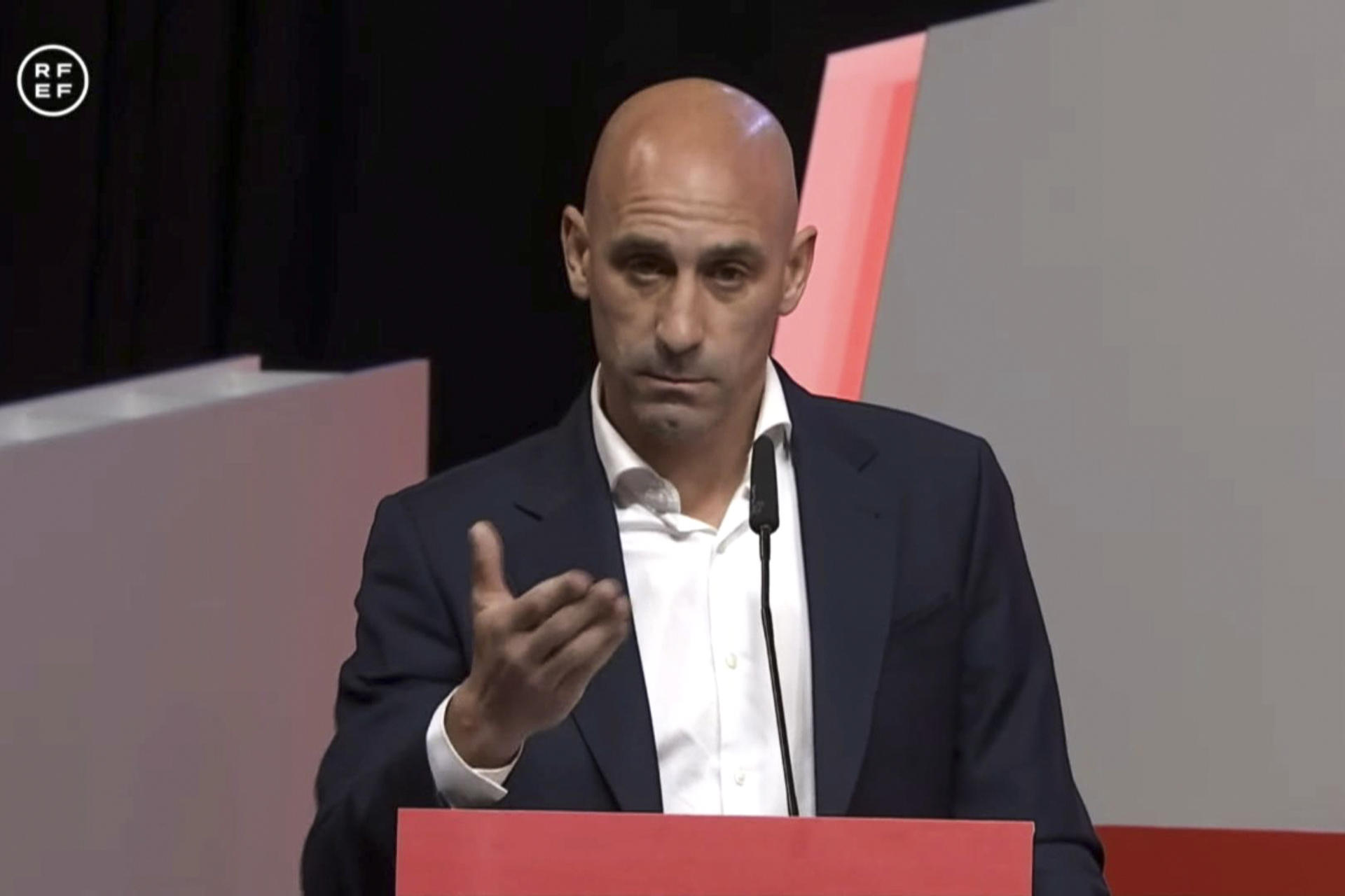Feijóo pone este 'pero' tras hablar por primera vez del caso Rubiales y ...