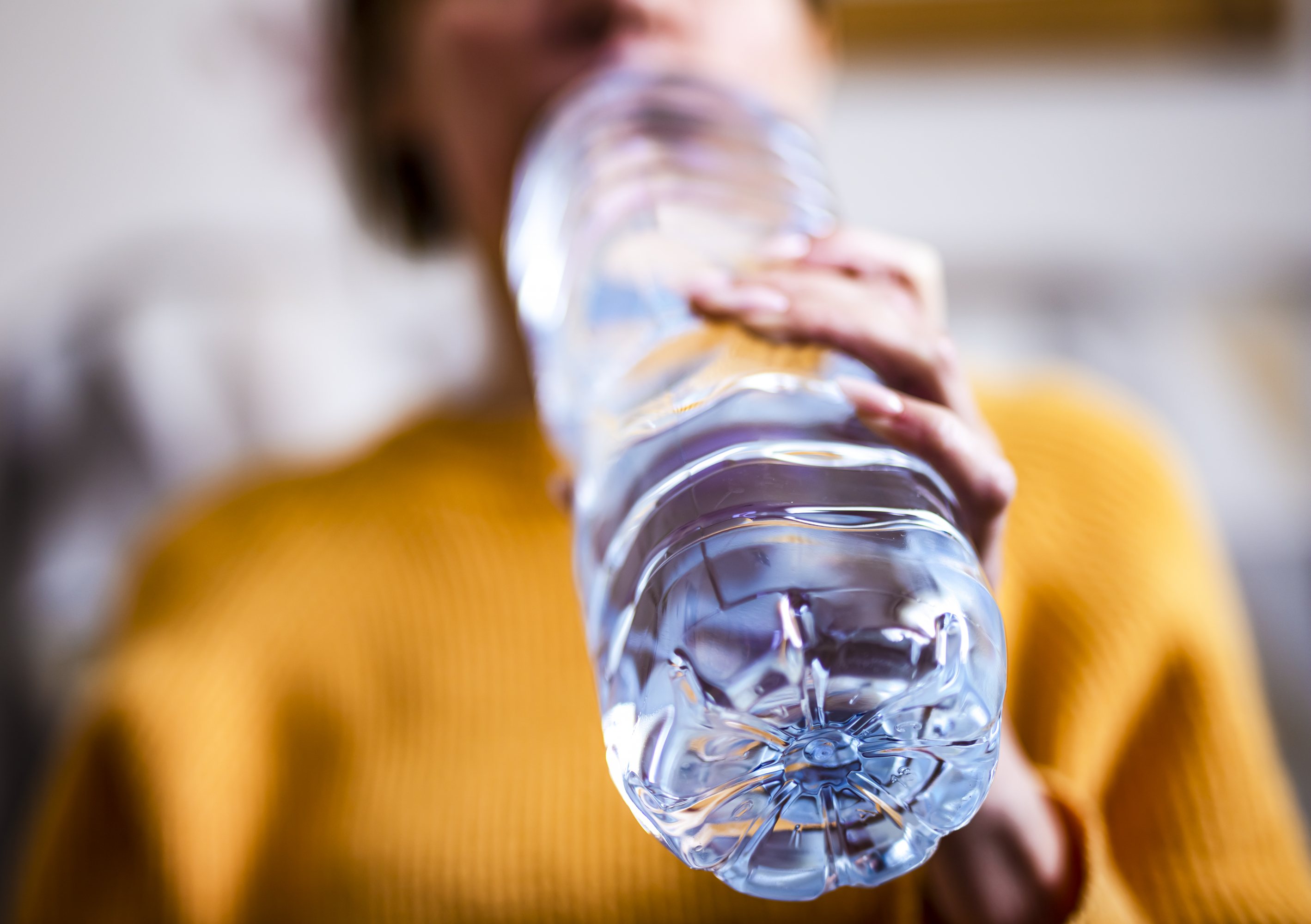 La razón por la que deberías beber agua antes de una analítica de sangre