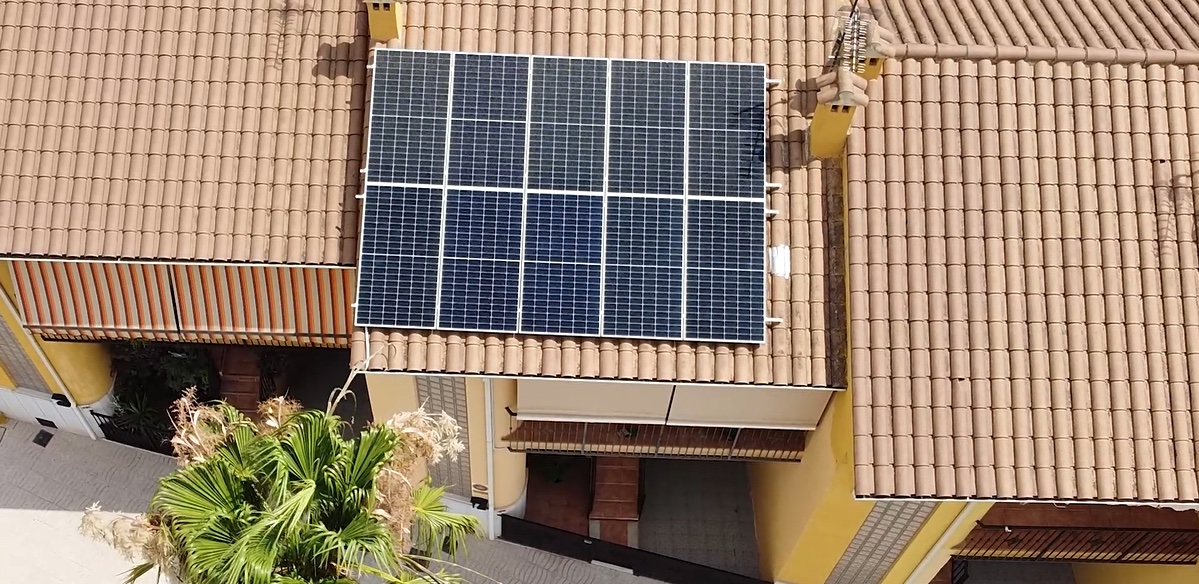 Afronta las subidas del IVA en el precio de la luz con una instalación ...