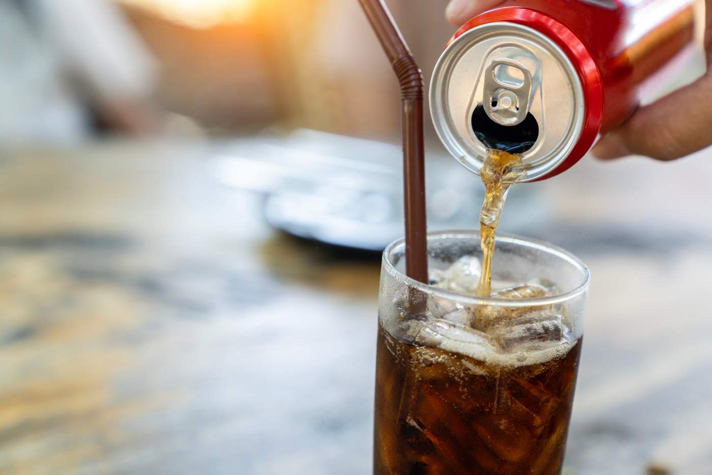 Adiós a la Coca Cola más joven: se ordena su cese inmediato y se ...