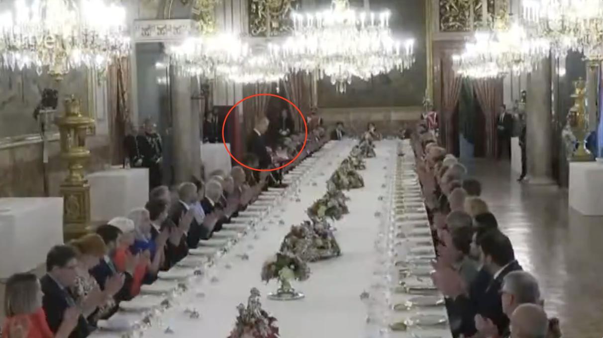 'Atentos al detalle': lo que hace Felipe VI en el almuerzo del ...