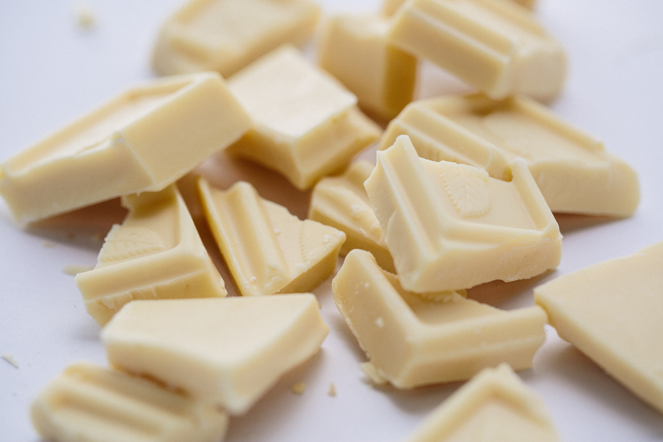 Por qué el chocolate blanco no es realmente chocolate
