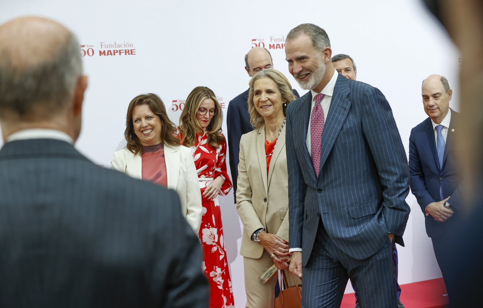 El rey Felipe VI y la relación con su hermana mayor, la infanta Elena