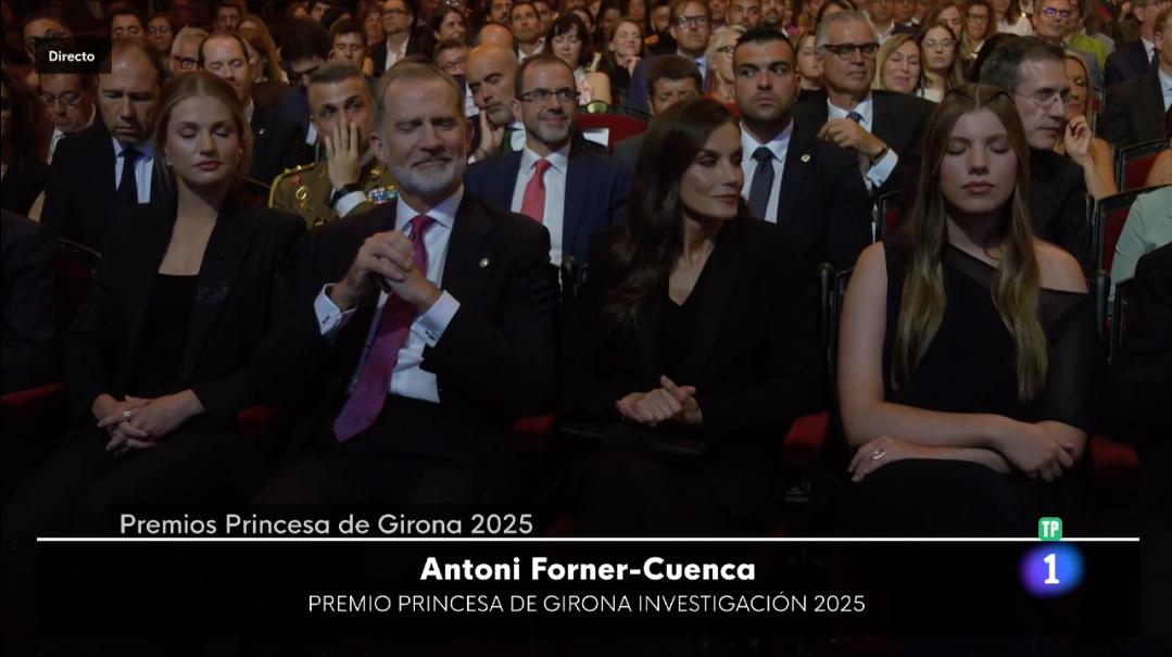 Piden a los invitados a los Princesa de Girona que cierren los ojos y ...