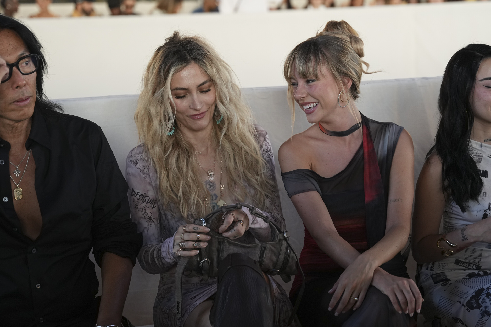 El antes y el después de Paris Jackson y Ester Expósito: historia de un ...