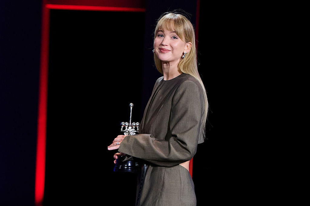 Jennifer Lawrence pisó fuerte en San Sebastián con una de las ...