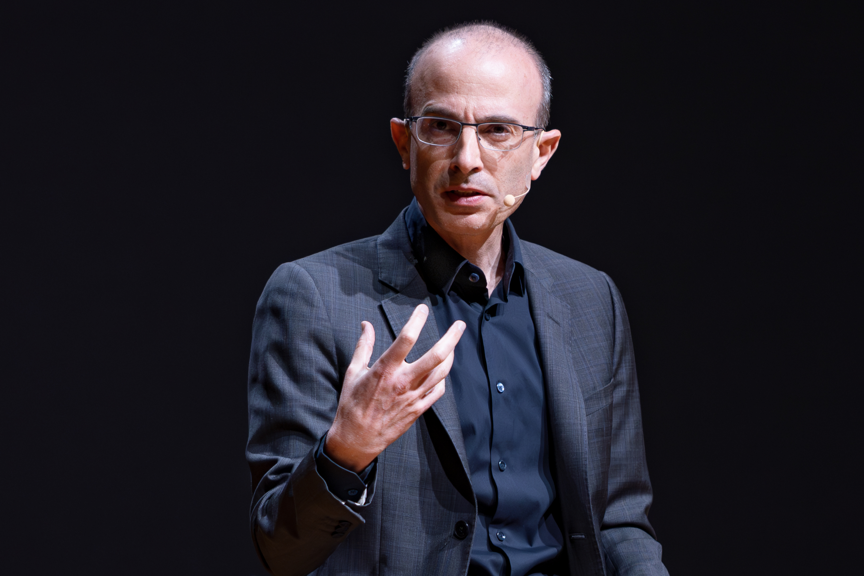 Noah Harari hiela Davos con su reflexión más provocadora: 'Lo que se ...