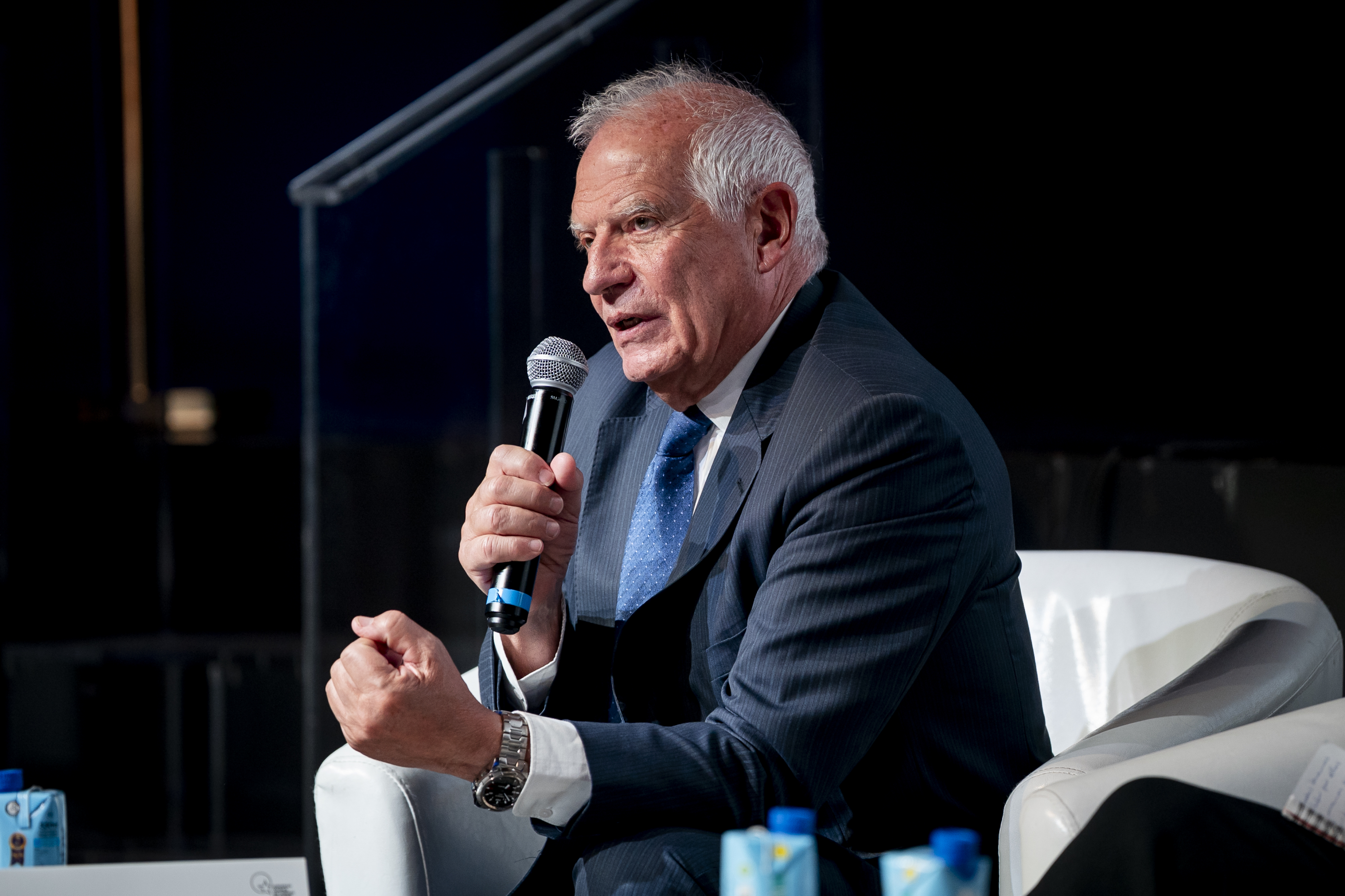 Borrell avisa: la guerra en Ucrania no acabará con un tratado de paz y ...