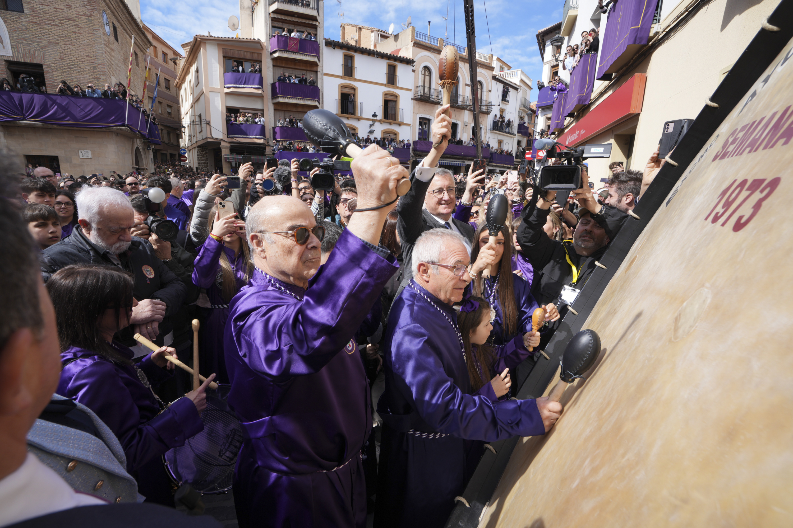 Antonio Resines se adelanta al protagonizar la Rompida de la Hora de ...